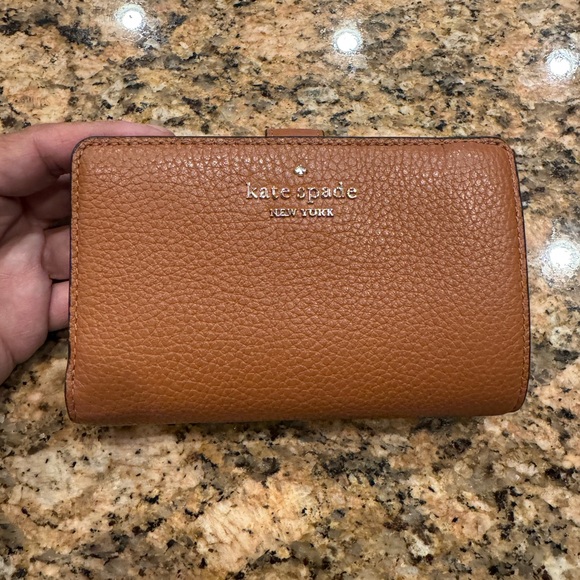 kate spade | Bags | Kate Spade New York Leila Women Medium Compact ...